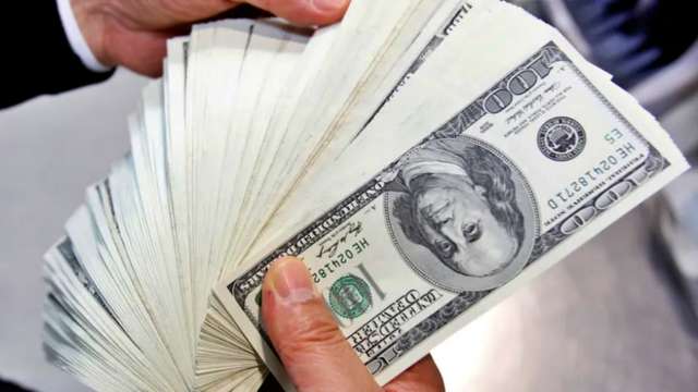 Dólar opera em queda com ata do Copom e discurso de Powell no radar ...