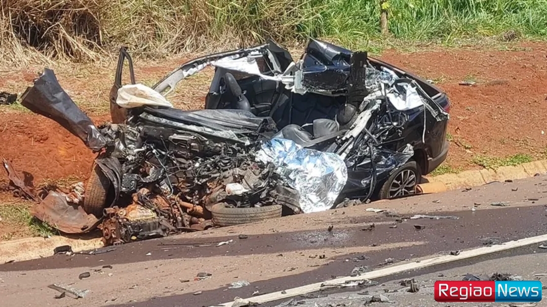 Colisão entre três veículos deixa duas pessoas mortas e três feridas - Policial - Região News