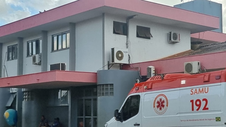 Jovem de 18 anos fica em estado grave após acidente entre moto e carro ...